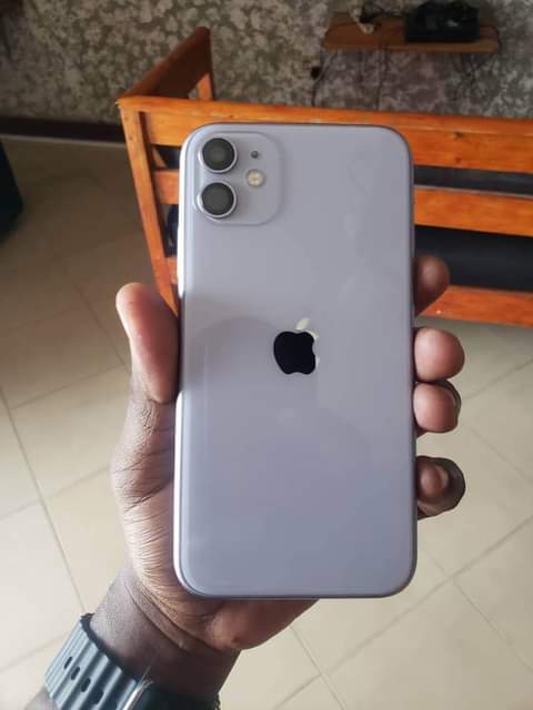 Iphone 11 Plain Gb 64: For Sale Tanzania