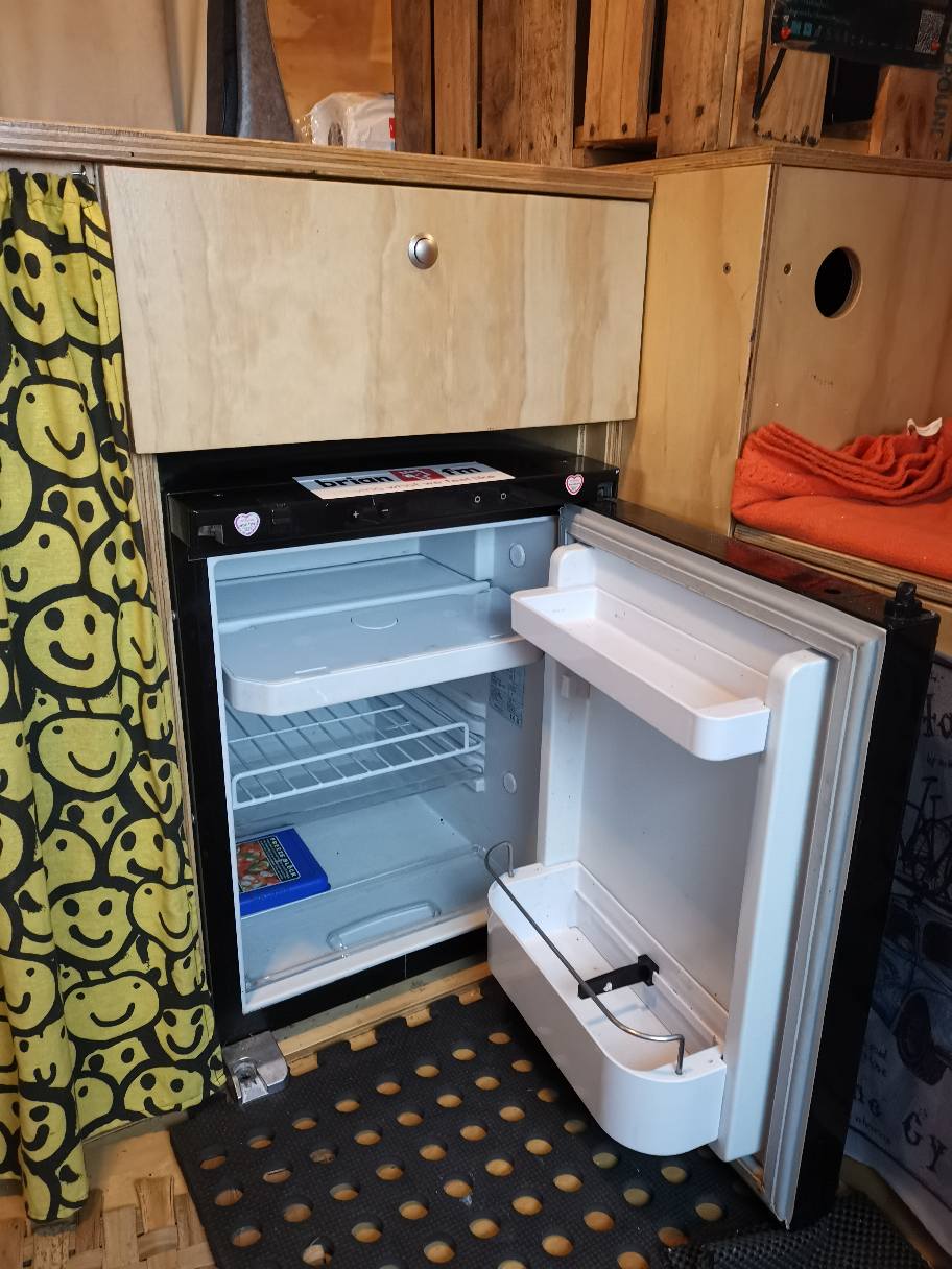 Self Contained green sticker Low Km ready to travel Ford: For Sale New ...