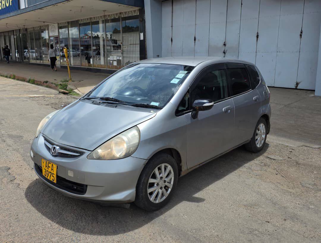 Honda fit Gd 1: For Sale Zimbabwe