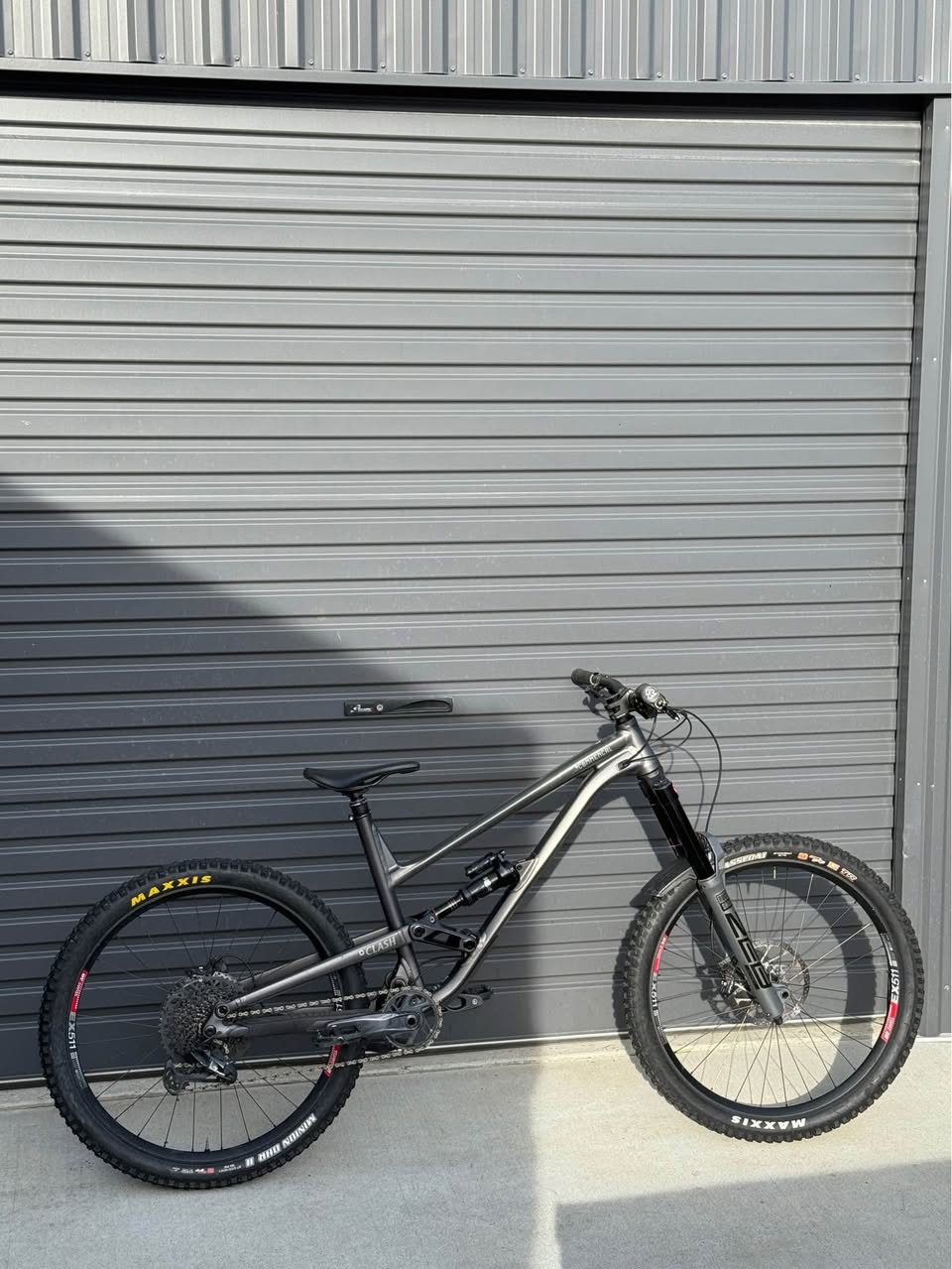 2023 Commencal Clash Race: For Sale New Zealand