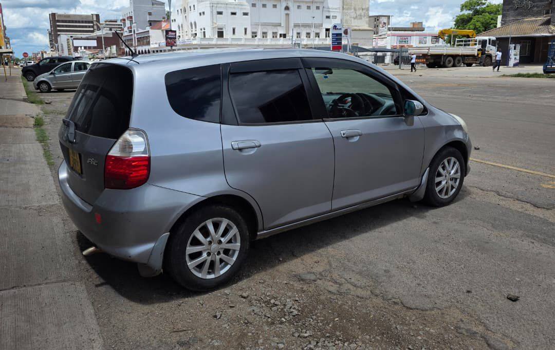 Honda fit Gd 1: For Sale Zimbabwe