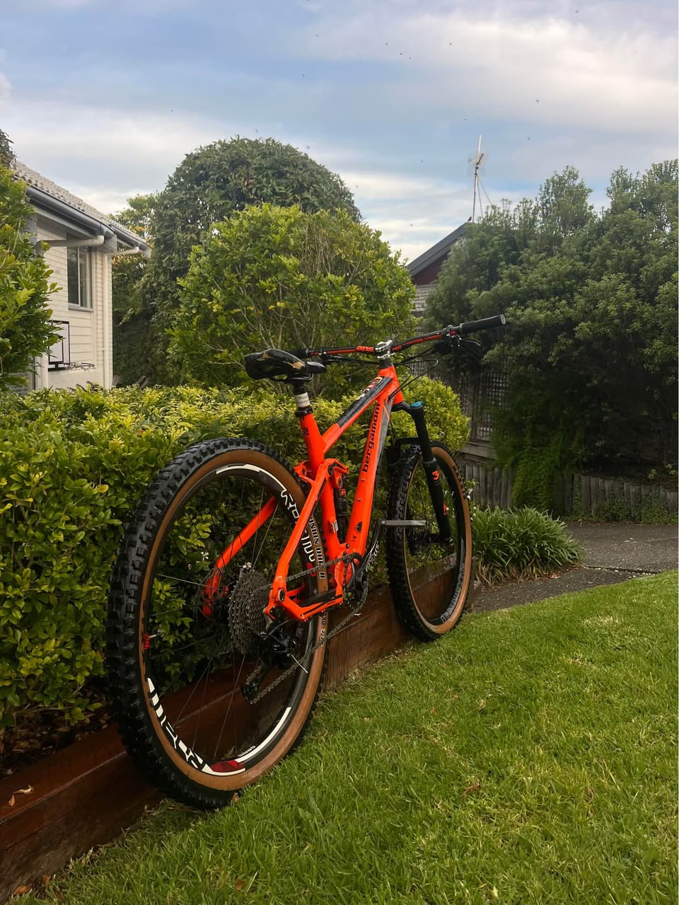 2017 Bergamont Trailster 8 Full suspension enduro bike: For Sale New Zealand