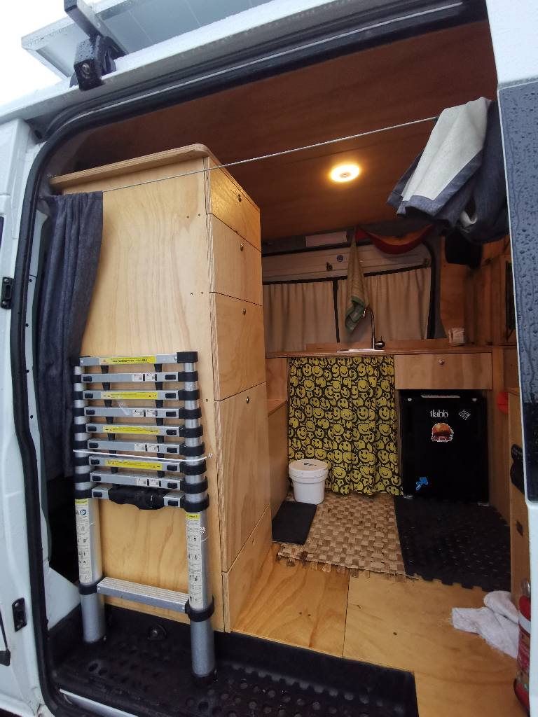 Self Contained green sticker Low Km ready to travel Ford: For Sale New ...